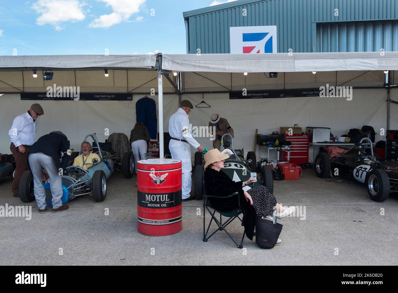 1960 Keift Ford FJ, a 1960 Emeryson Ford et a 1962 Lynx Ford T3, dans ...
