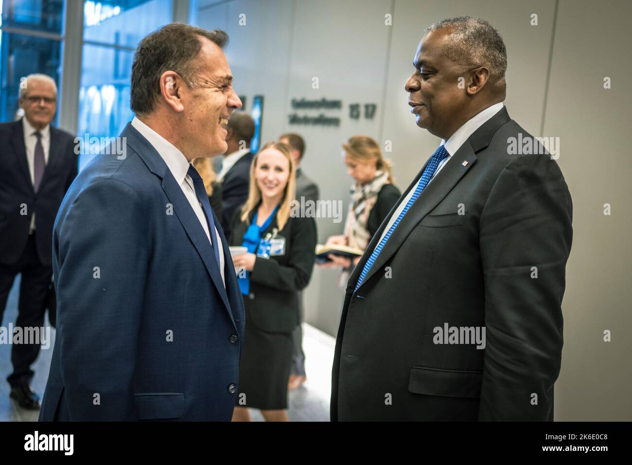 Greek minister of defense Banque de photographies et d’images à haute ...
