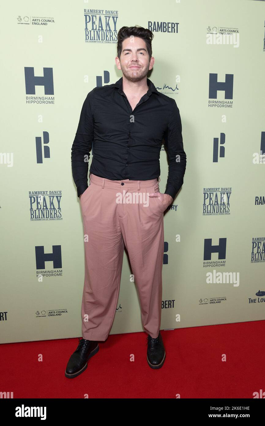 Scott McGlynn assistant à la soirée d'ouverture de Peaky Blinders de Rambert : la Rédemption de ...