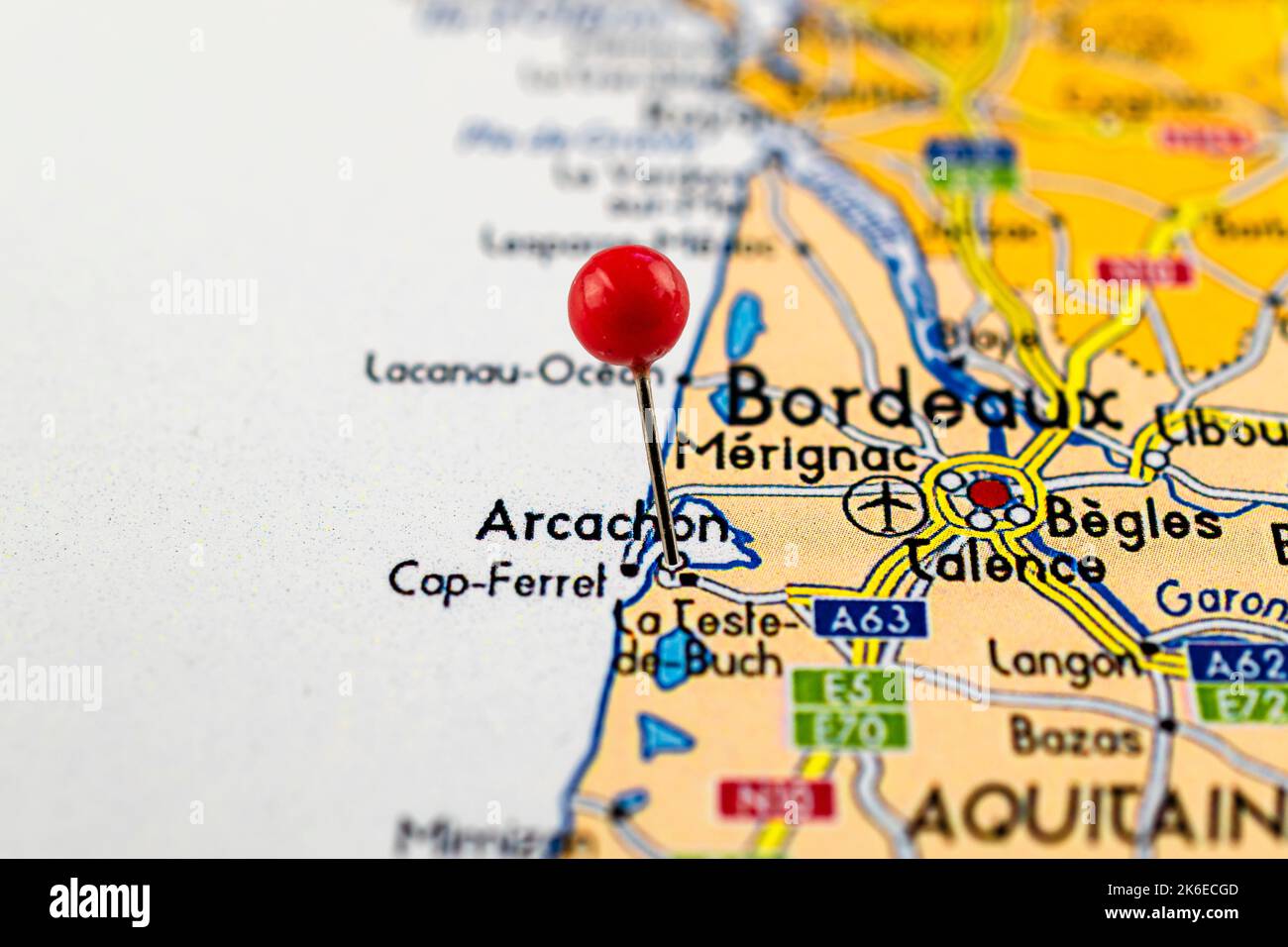 Carte Arcachon. Carte des broches d'Arcachon. Gros plan sur la carte d ...
