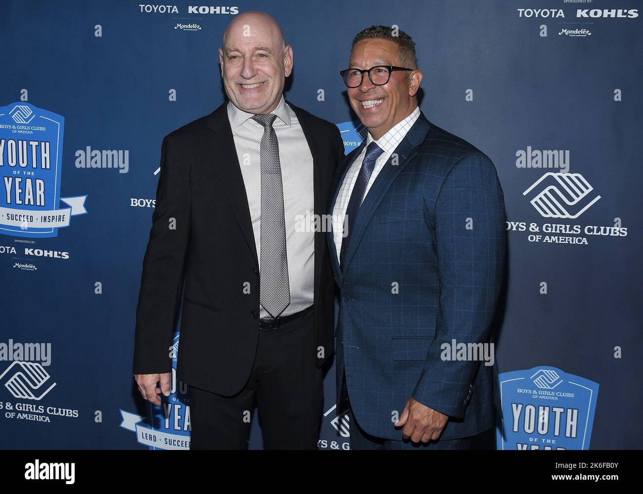 Beverly Hills, Californie, 13 octobre 2022. (G-D) Alan Nierob et invité ...