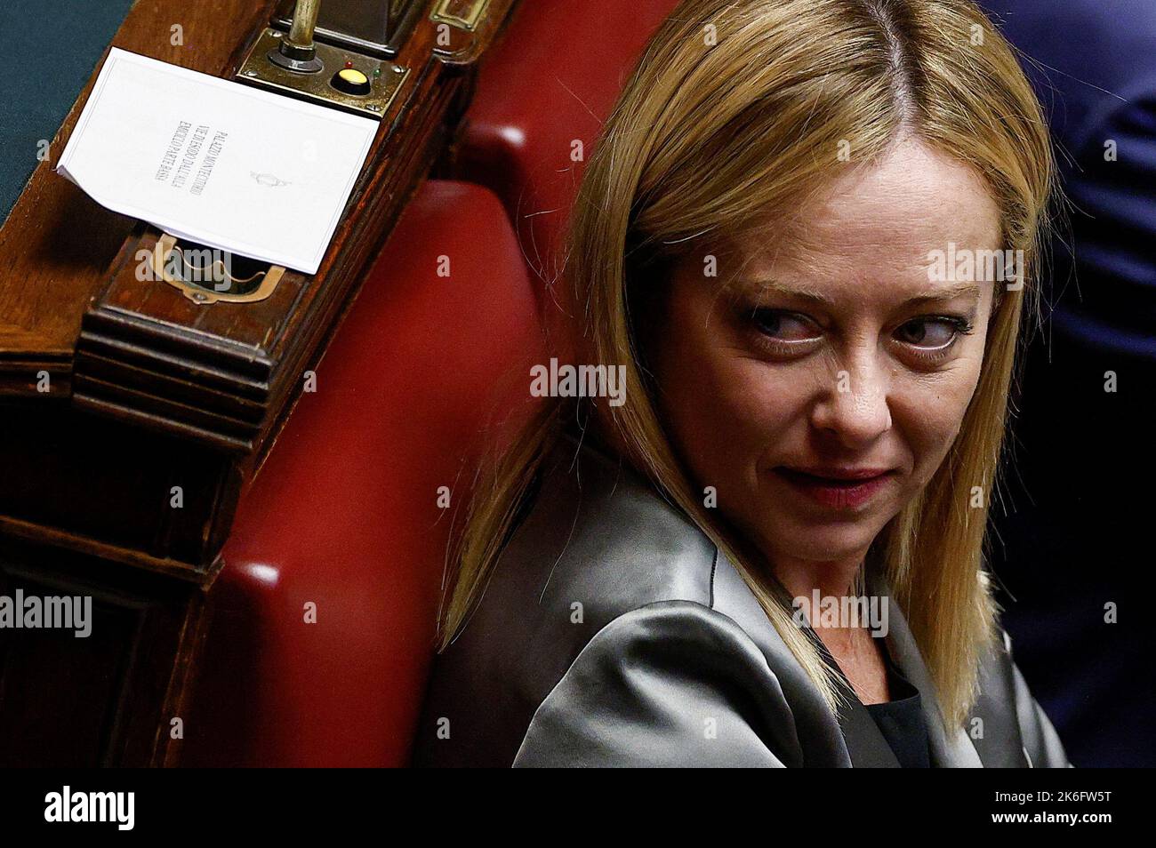 Leader du parti des Frères d'Italie Giorgia Meloni siège à la Chambre ...