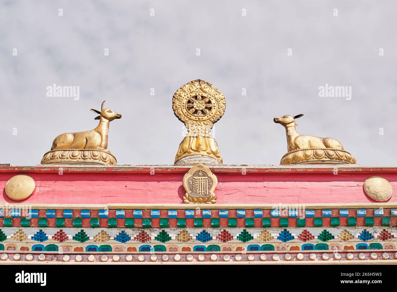 Détails symboliques traditionnels de la décoration des dugans, temples ...