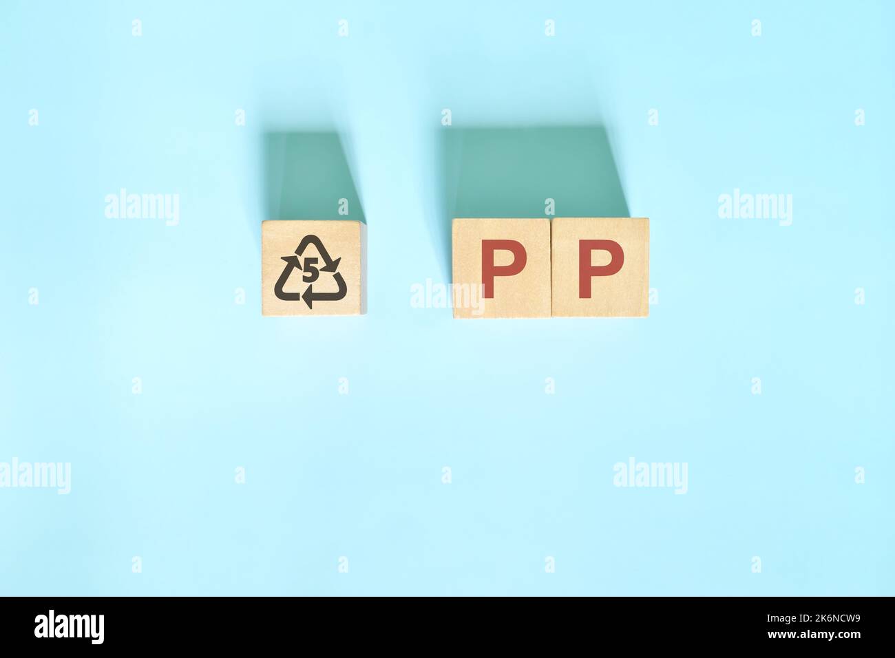 Icône De Recyclage Numéro 5 Pour Le Symbole Pp Ou Polypropylène Sur Les