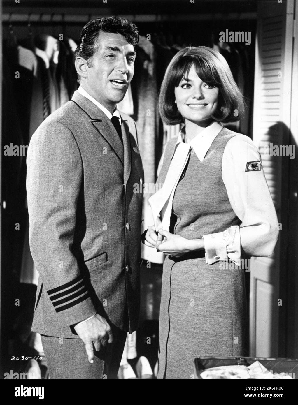 DEAN MARTIN et JACQUELINE BISSET à L'AÉROPORT 1970 réalisateur ...