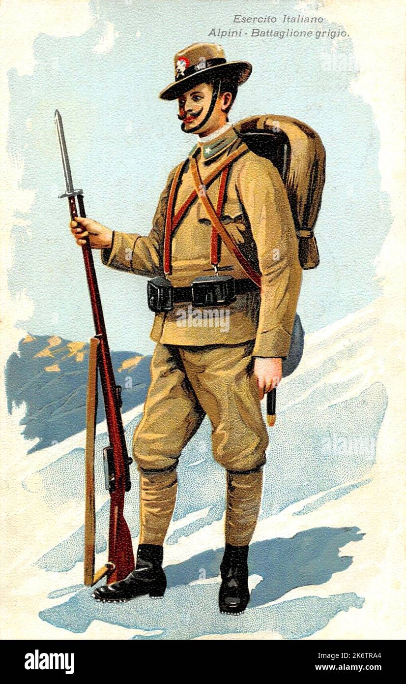 1905 CA , ITALIE : Une carte postale avec un ALPINO militaire italien ...