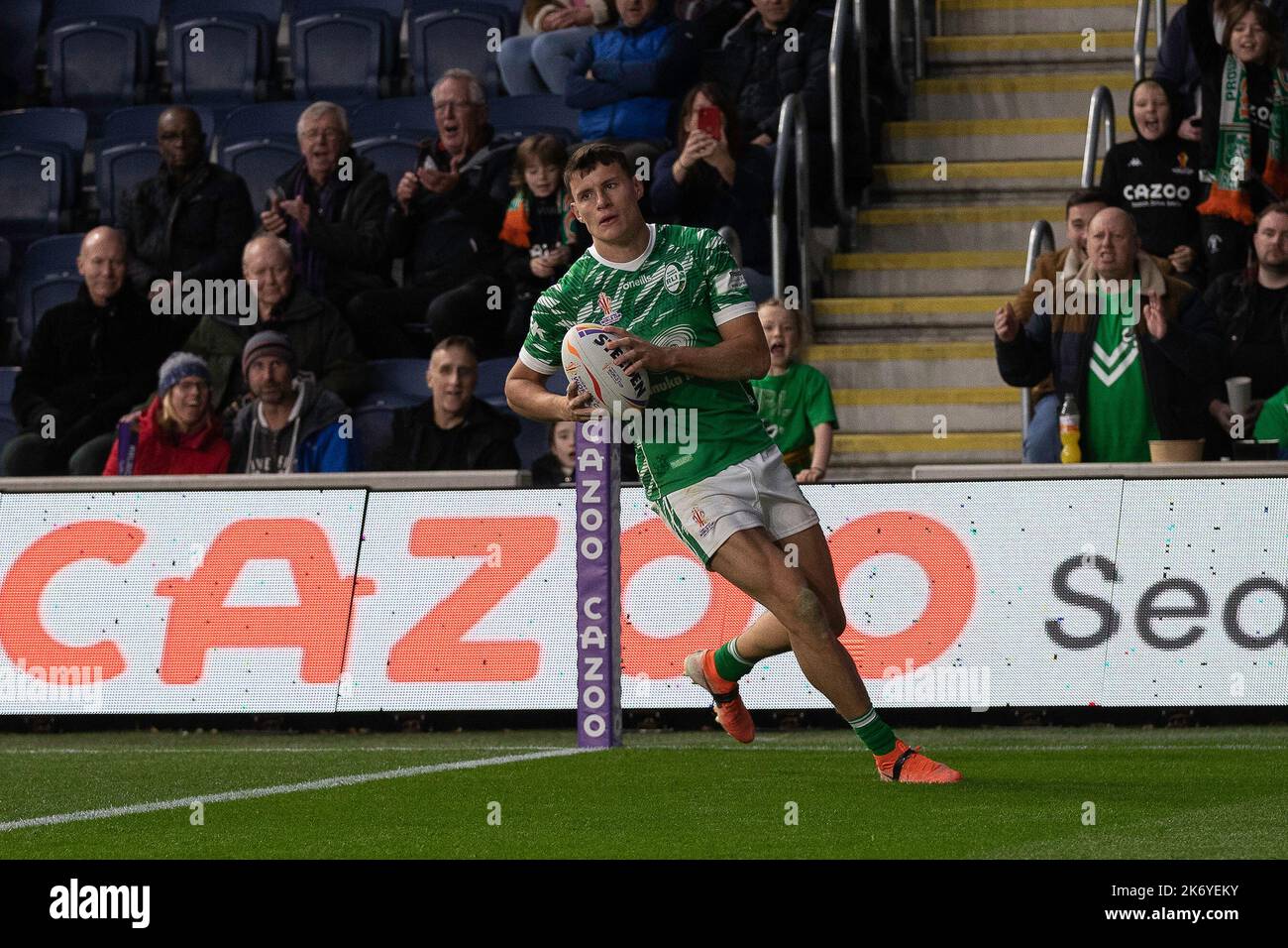 Leeds, Royaume-Uni. 16th octobre 2022. *** Essayez Ireland Innes Senior ...