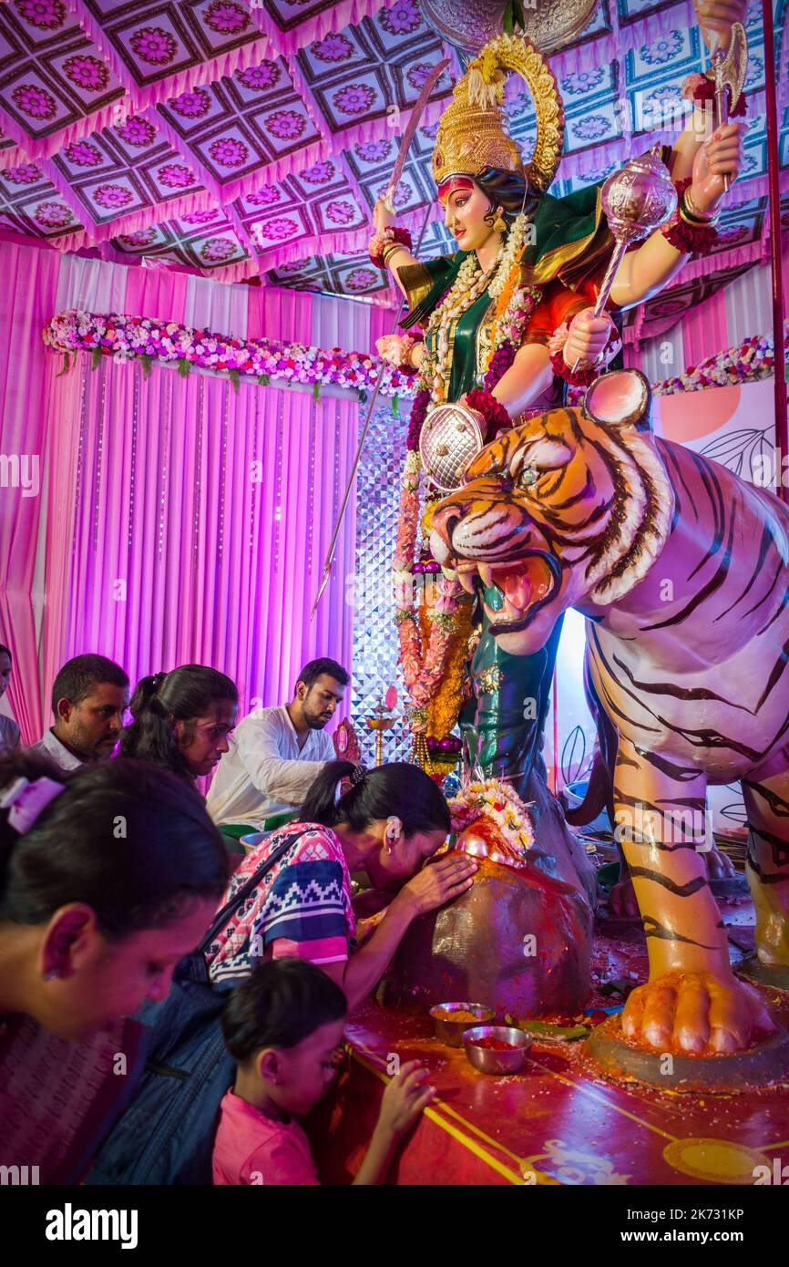 Joie maa durga Banque de photographies et d’images à haute résolution ...