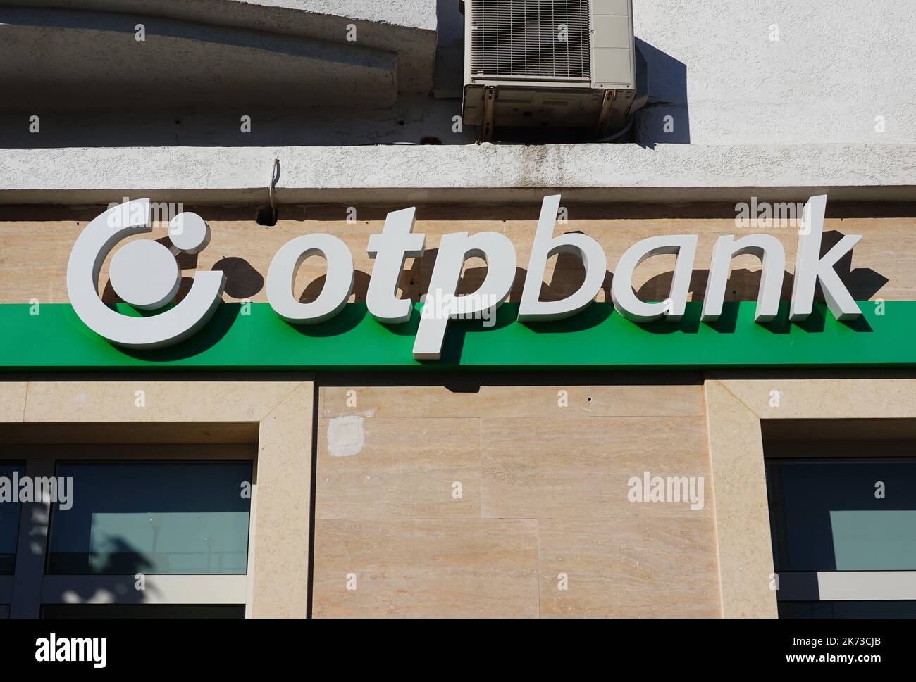 Otp bank logo Banque de photographies et d’images à haute résolution ...
