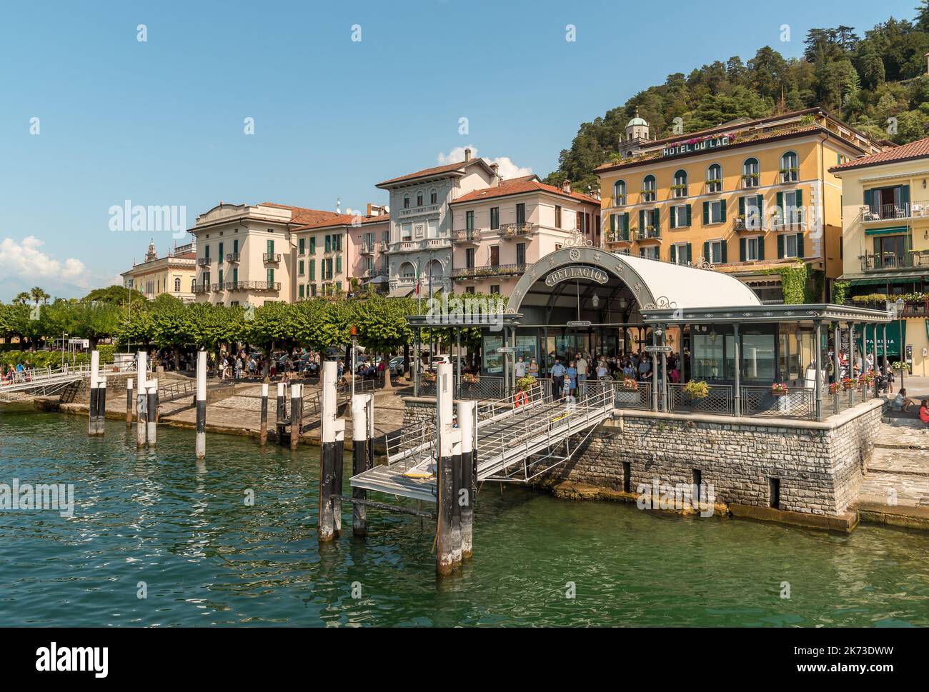 Bellagio, Lombardie, Italie - 5 septembre 2022: Le quai du village ...