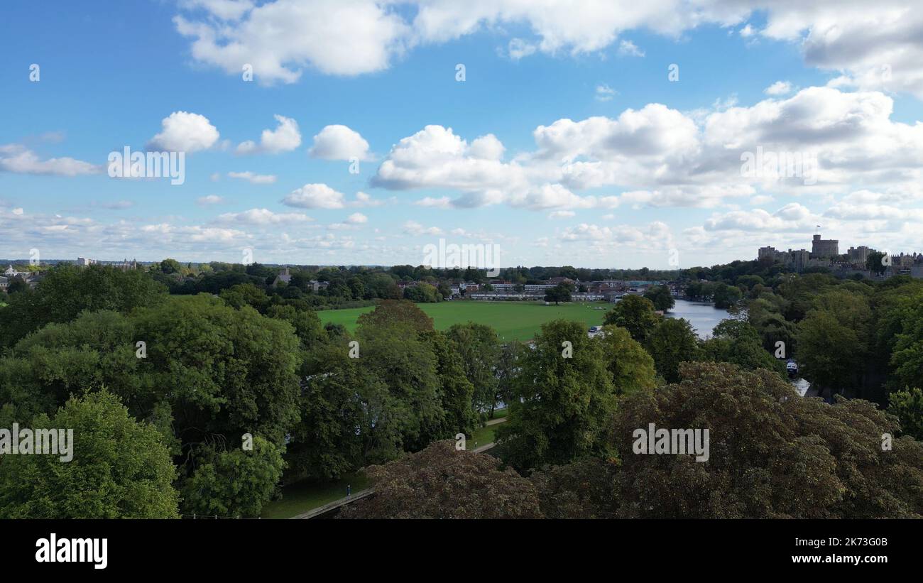 Une vue aérienne du château de windsor Banque de photographies et d ...