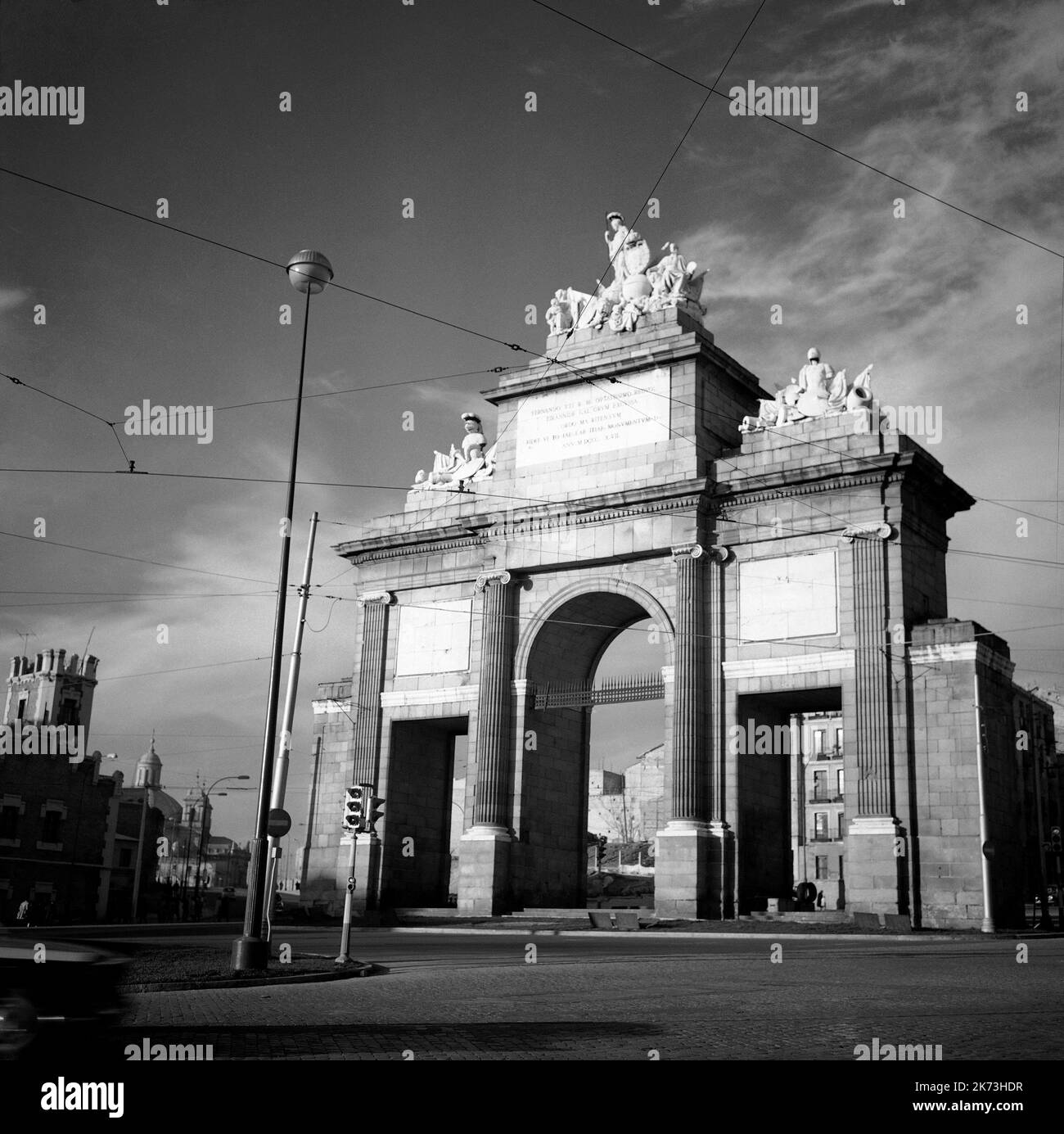 PUERTA DE TOLEDO REALIZADA ENTRE 1817 Y 1826- ESCULTURAS DE JOSE GINES ...