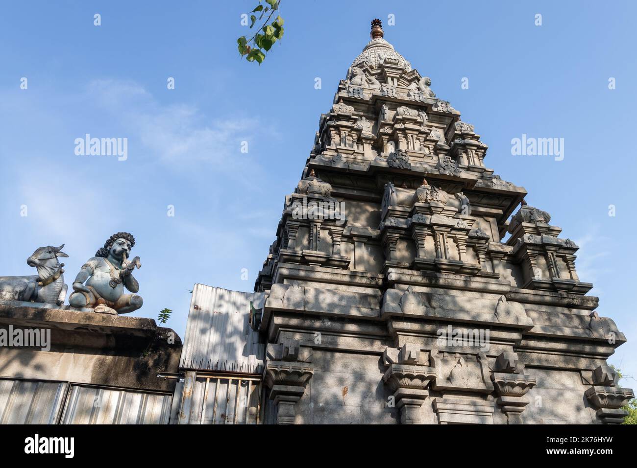 Extérieur en pierre sculptée du temple Sri Kaileswaram, dédié à Lord ...
