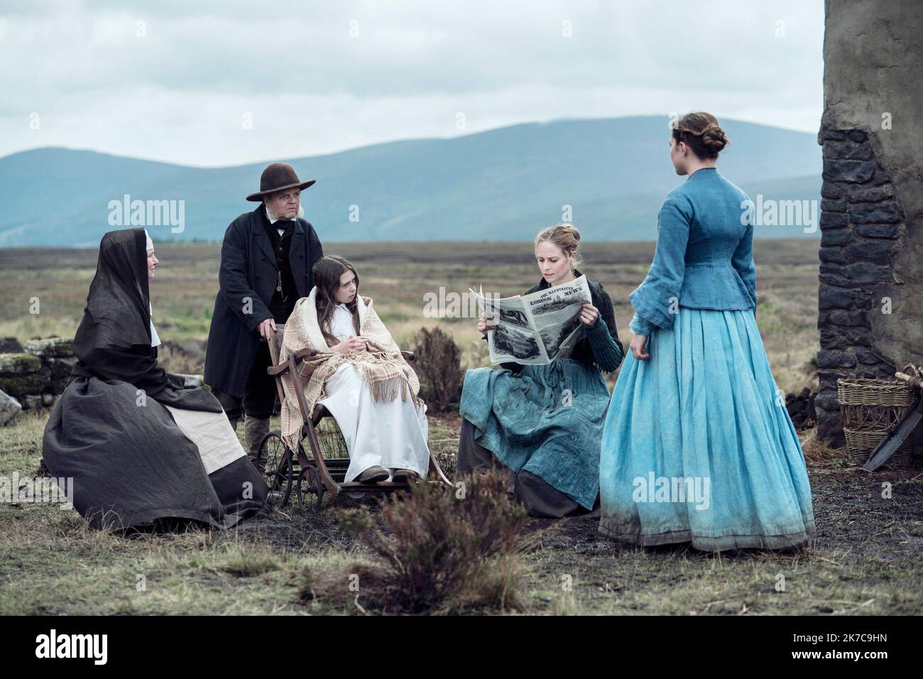 L'ÉMERVEILLEMENT, de gauche à droite : Josie Walker, Toby Jones, Kíla ...