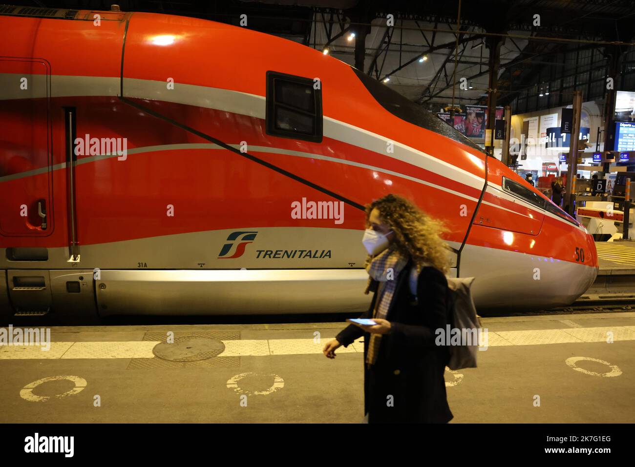 ©PHOTOPQR/LE PARISIEN/LP / Arnaud Journois ; PARIS ; 17/12/2021 ; Paris Gare de Lyon . Départ du ...