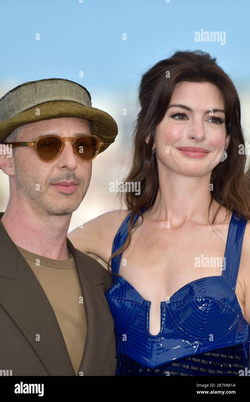 Jeremy strong et anne hathaway Banque de photographies et d’images à ...