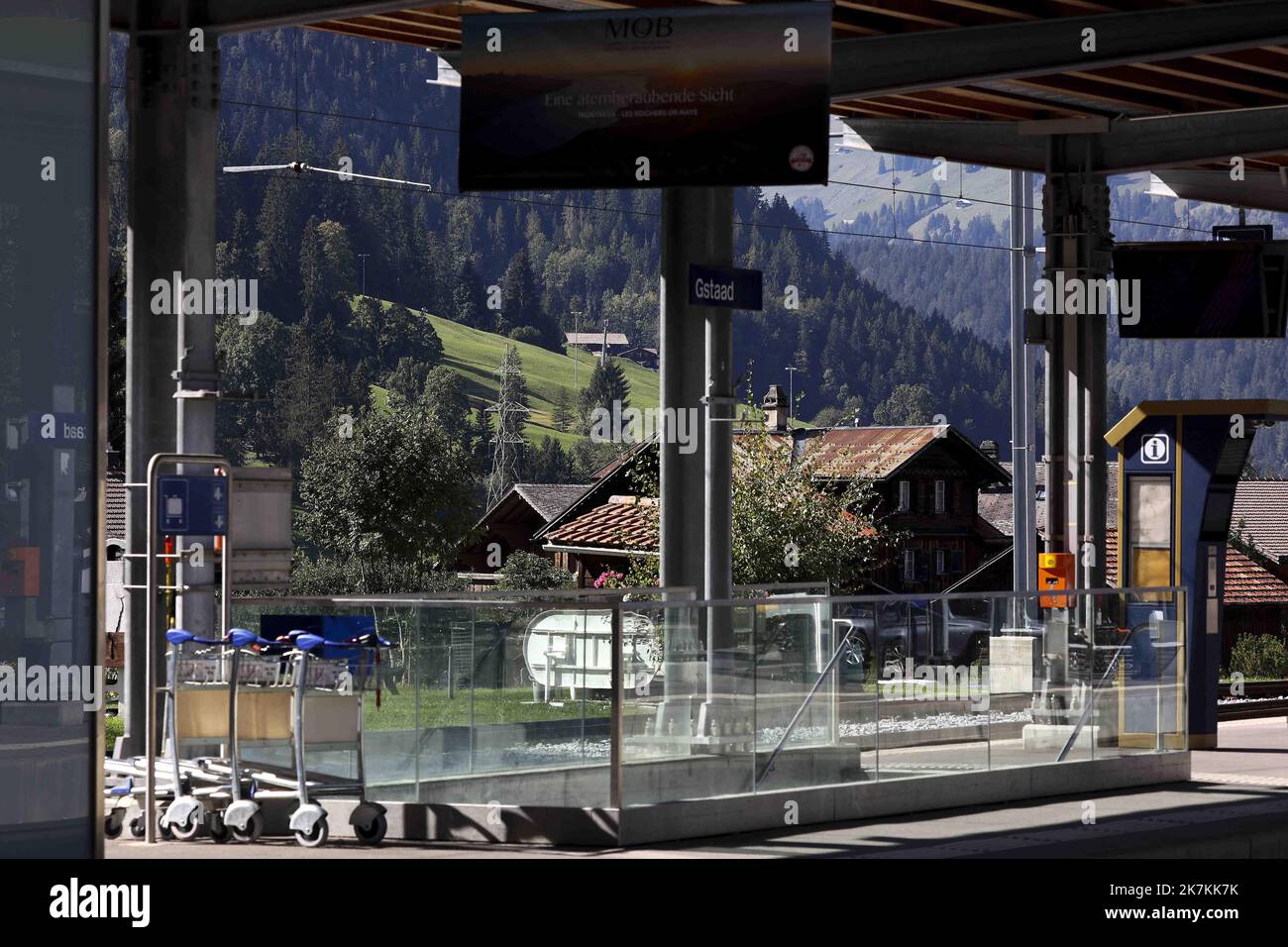 Goldenpass panoramic train Banque de photographies et d’images à haute ...