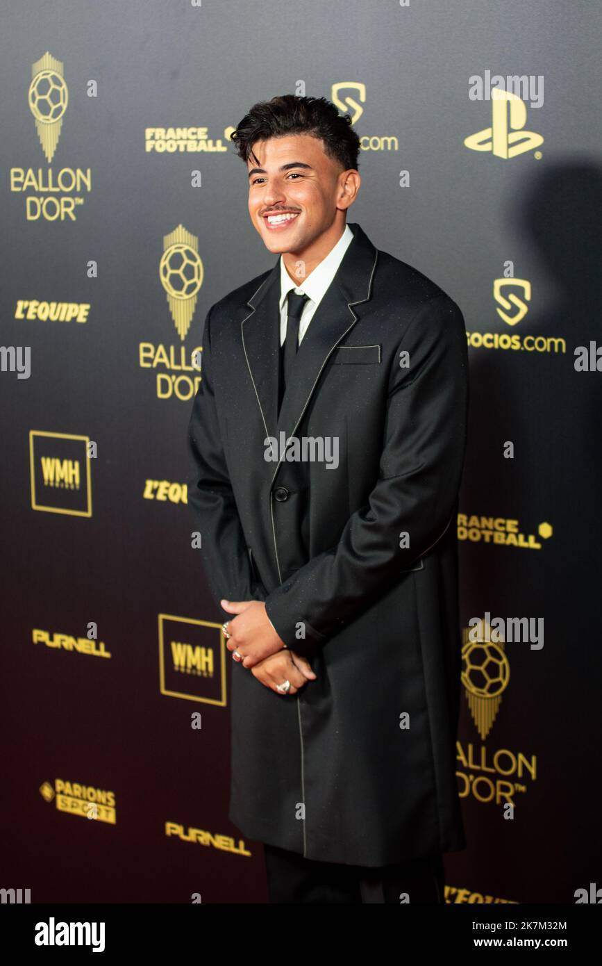 Juste Riadh lors de la cérémonie du tapis rouge du ballon d'Or France ...
