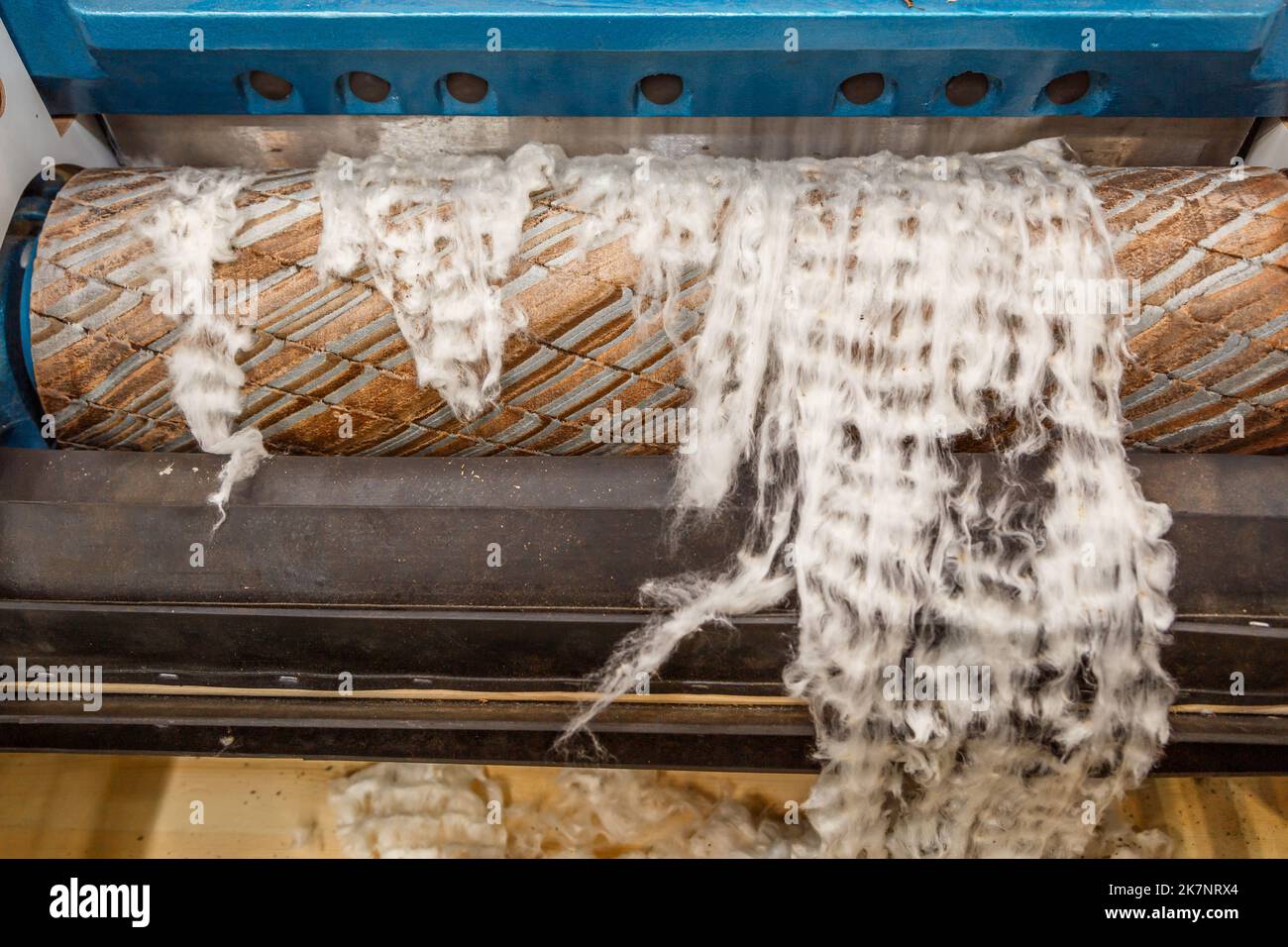 Cotton carding machine Banque de photographies et d’images à haute ...