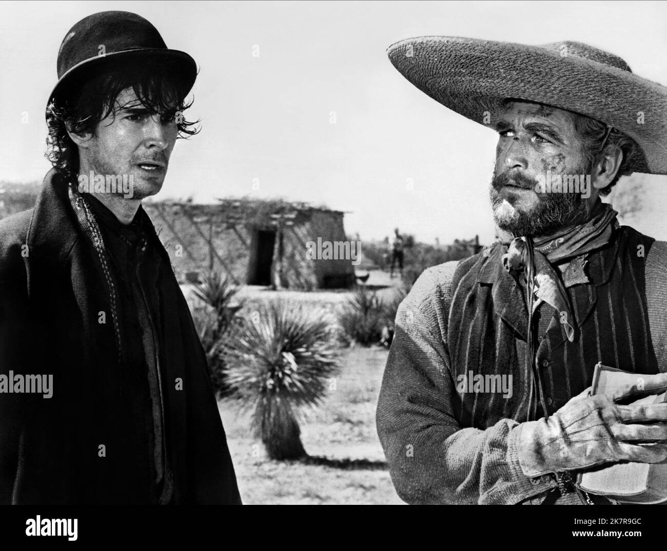 Paul newman judge roy Banque d'images noir et blanc - Alamy