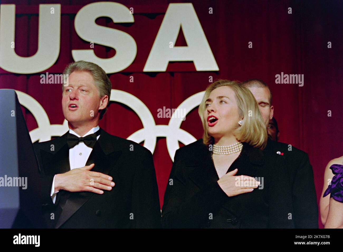 ÉTATS-UNIS Le président Bill Clinton et la première dame Hillary ...