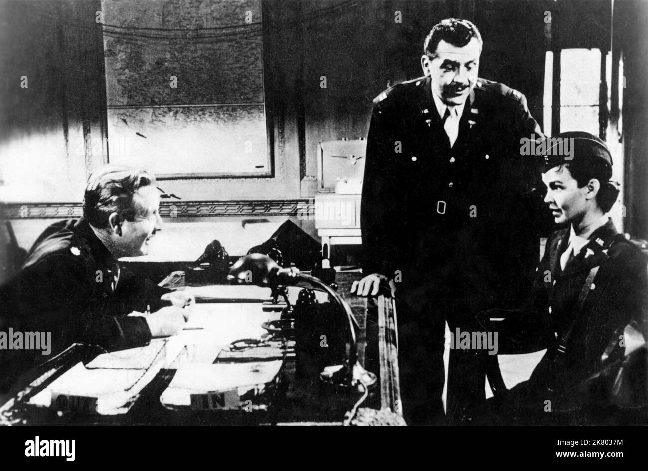 Arthur O'Connell, Ernie Kovacs & Kathryn Grant film Operation Mad Ball ...