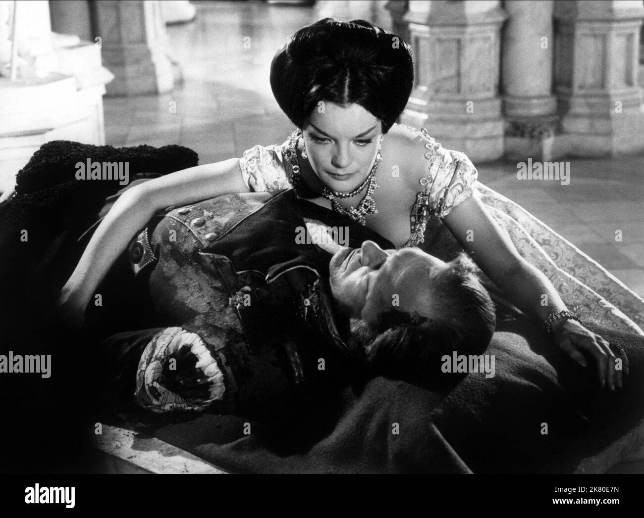 Katia curd jurgens romy schneider Banque d'images noir et blanc - Alamy
