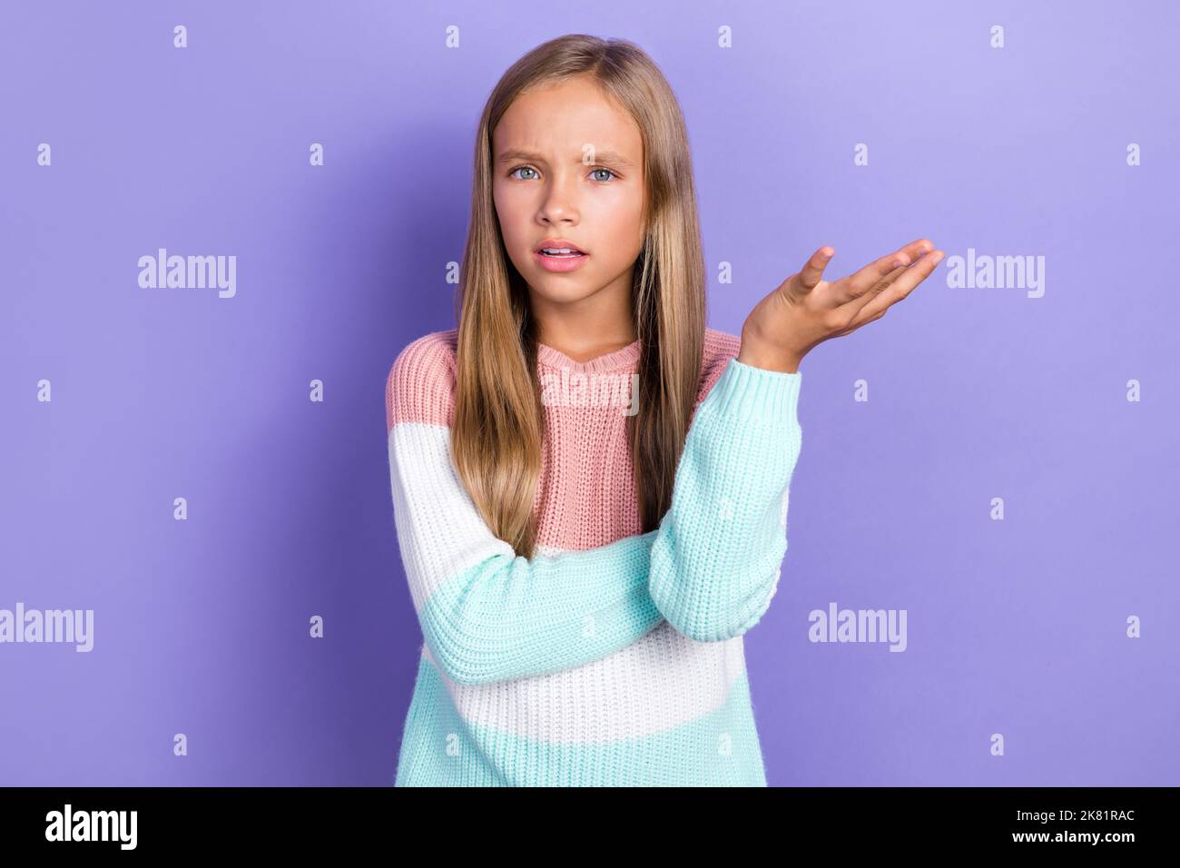Portrait young angry female preteen Banque de photographies et d’images ...