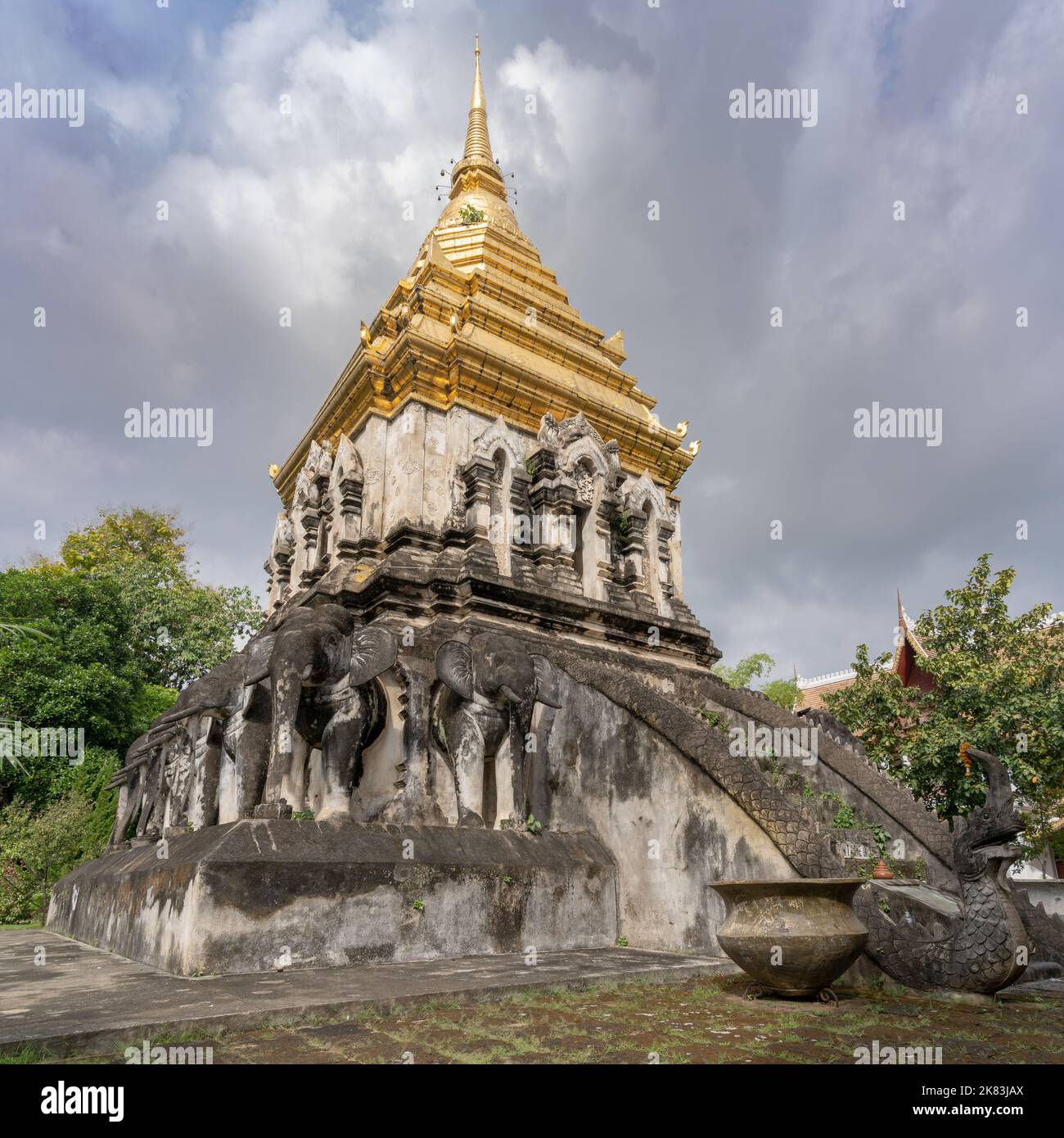 Chedi chang lom Banque de photographies et d’images à haute résolution ...