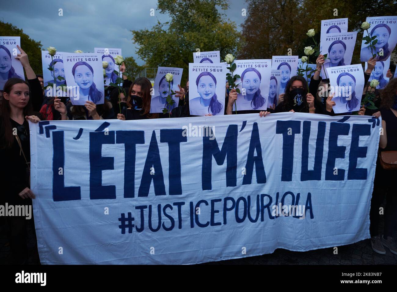 20 octobre 2022, Paris, Ile de France, FRANCE : les gens ont une bannière qui se lit, l'État m'a ...