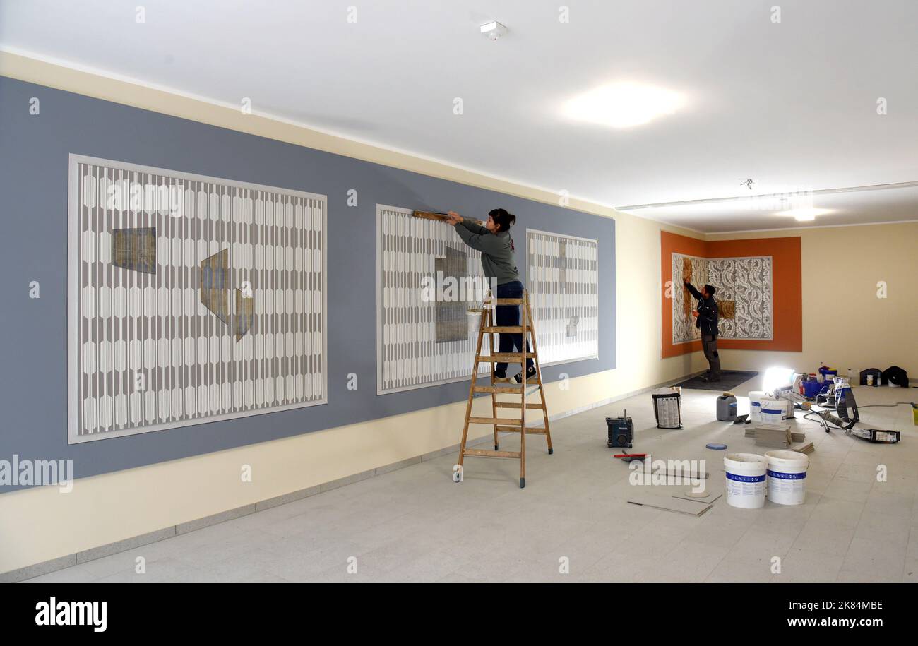 PRODUCTION - 19 octobre 2022, Saxe, Leipzig: Restaurateur et designer ...