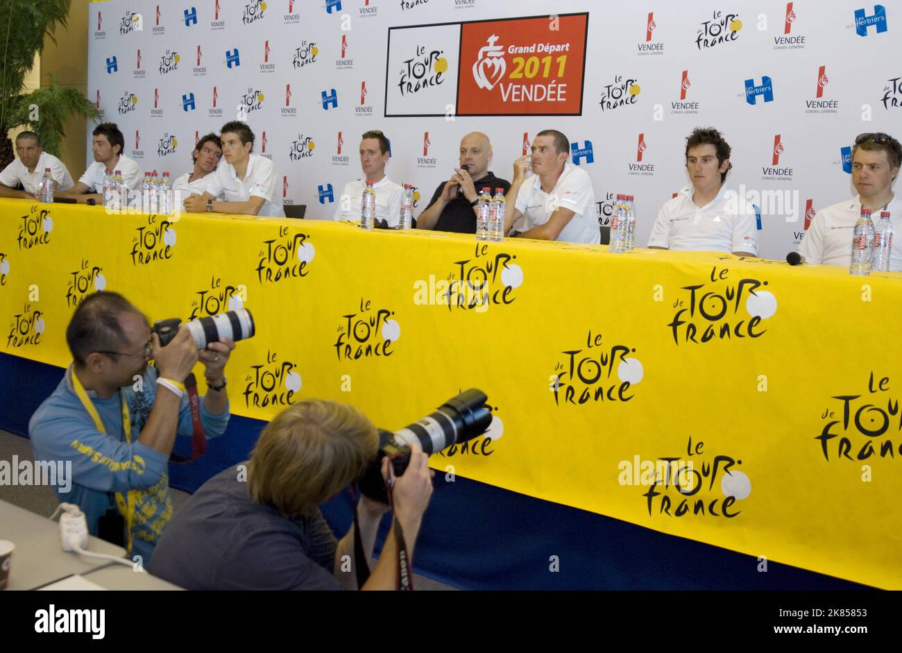 Team Sky's (de gauche à droite) Juan Antonio Flecha, Xabier Zandio ...