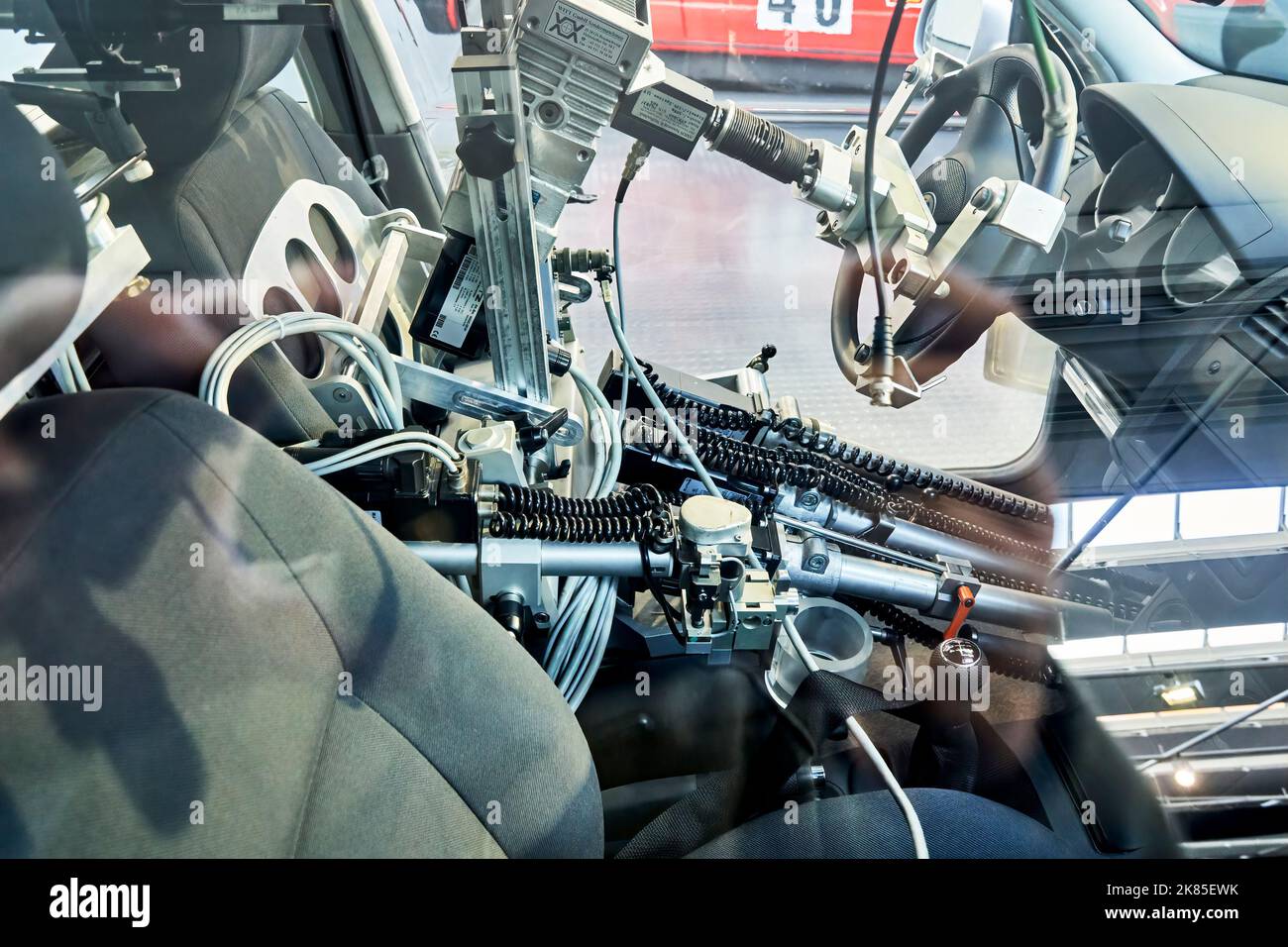 Klaus, robot de conduite de VW, première tentative à partir de 2001 d ...