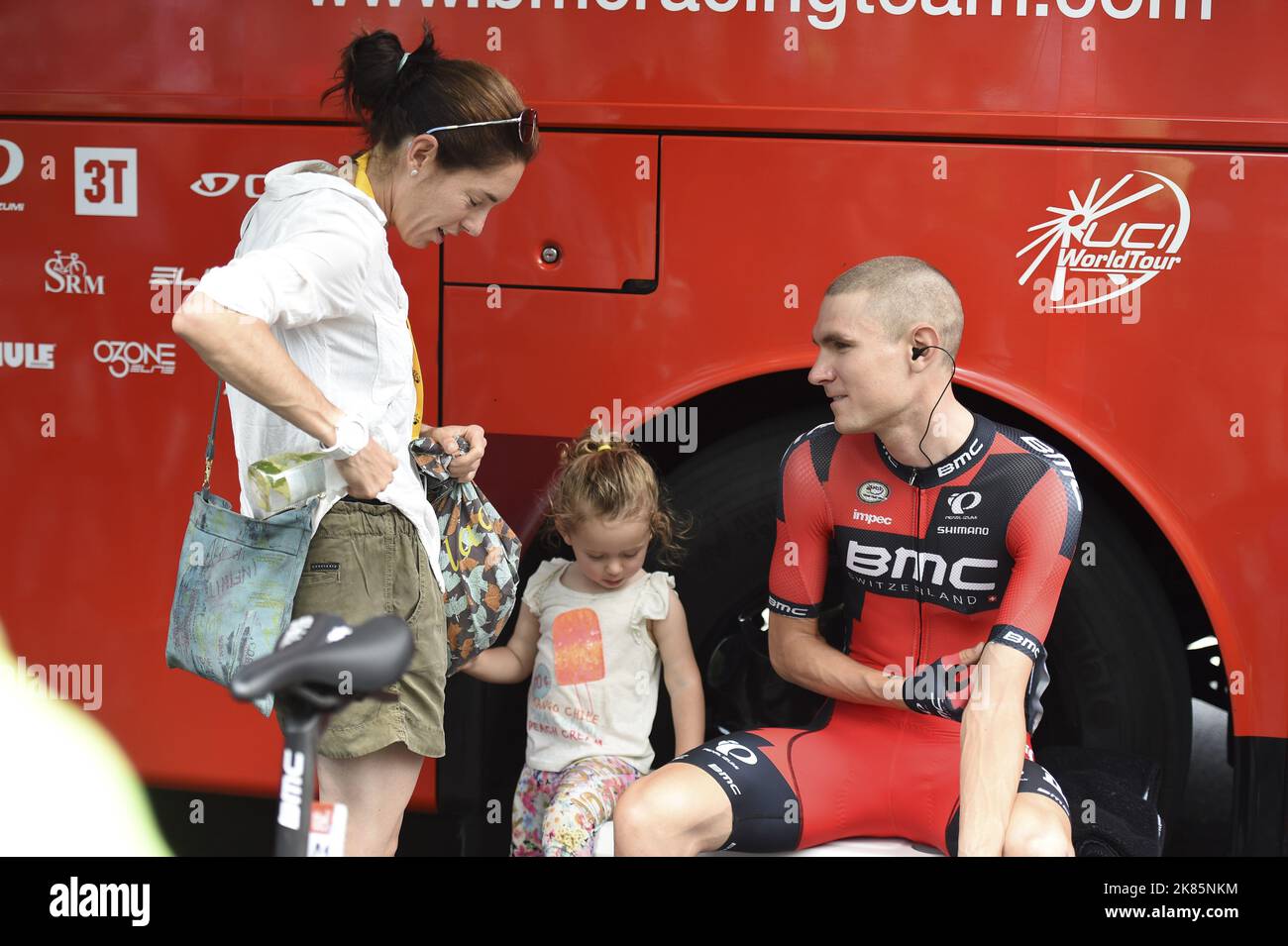 Teejay Van Garderren de l'équipe BMC Racing a installé sa femme et son ...