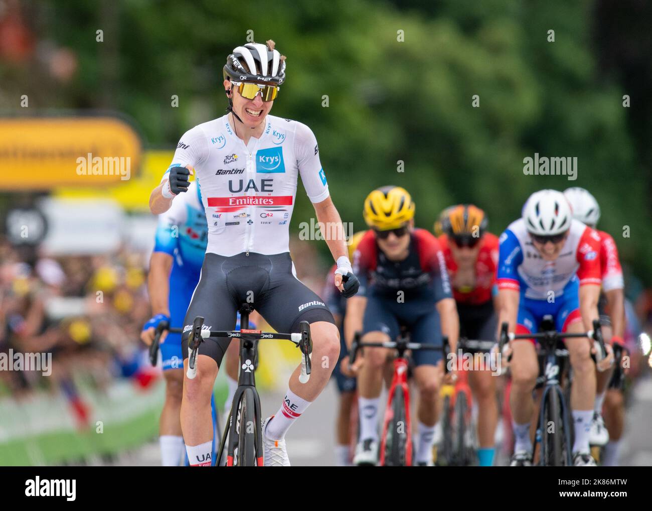 Tadej POGAÄŒAR fait un sprint à la victoire sur scène à Longwy à la fin ...