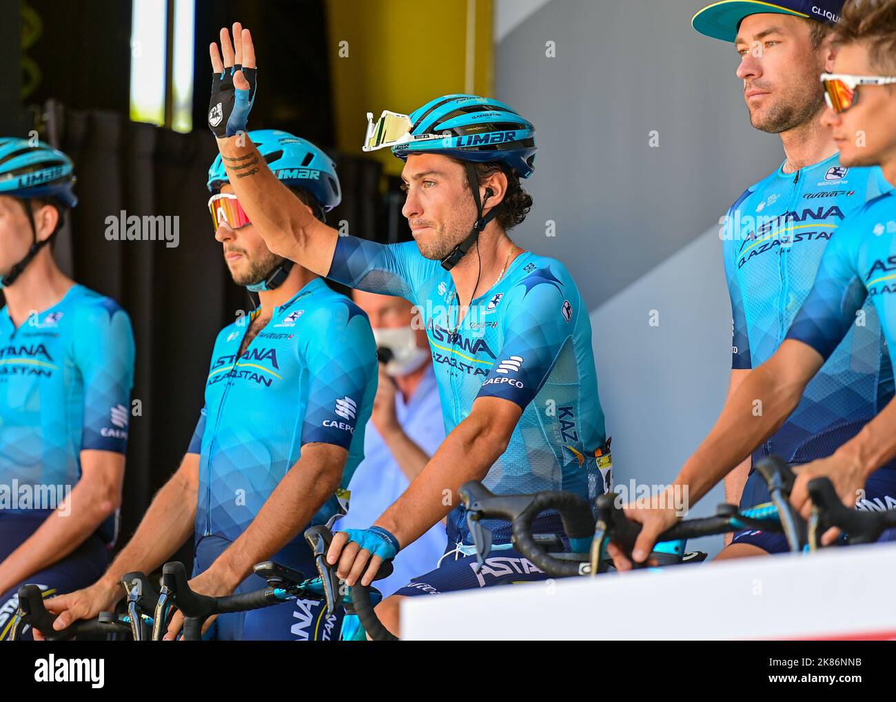 Astana Qazaqstan Team à la présentation de l'équipe pour Tour de France ...