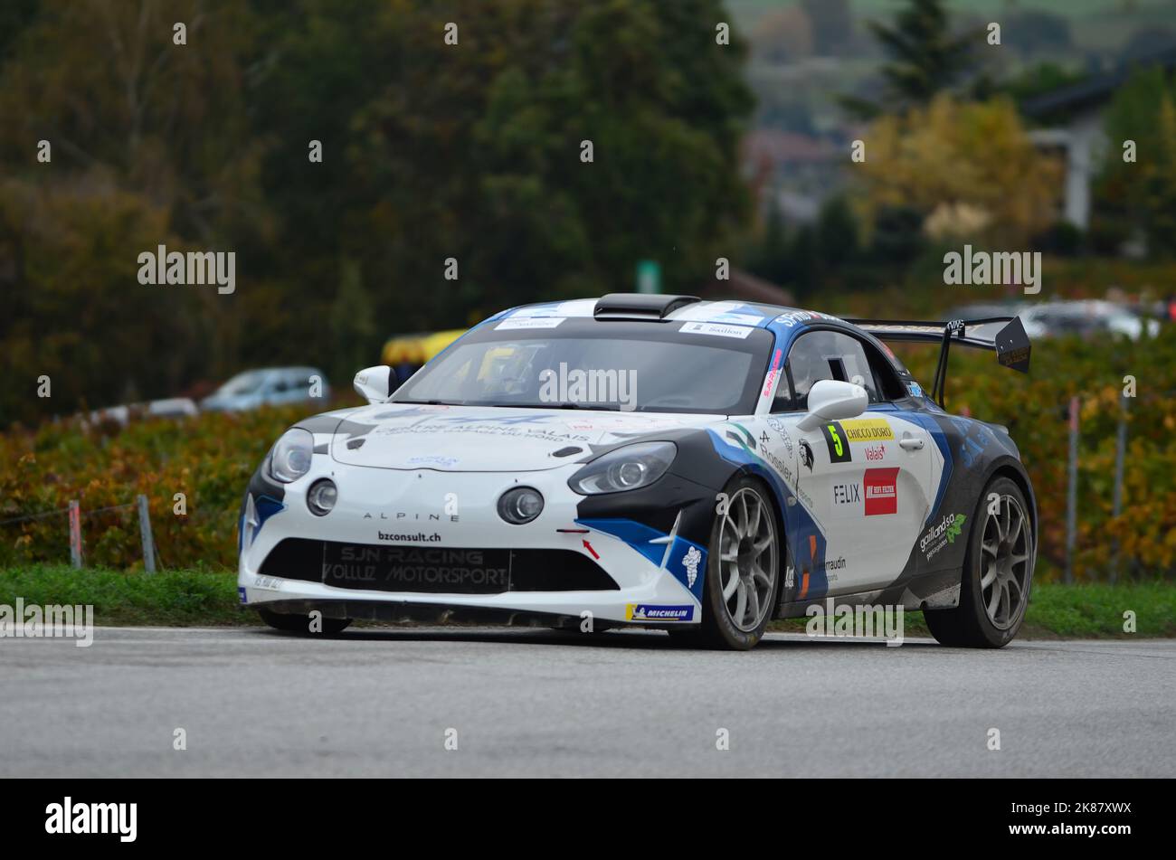 CHALAIS, SUISSE - OCTOBRE 15 : Pinto et Barras dans leur Renault Alpine ...