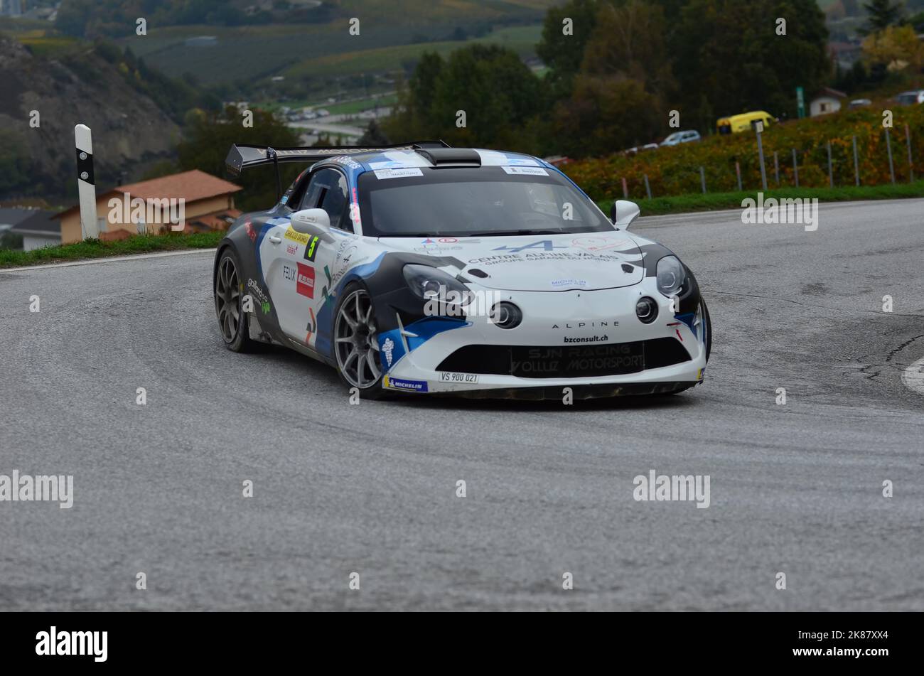 CHALAIS, SUISSE - OCTOBRE 15 : Pinto et Barras dans leur Renault Alpine ...