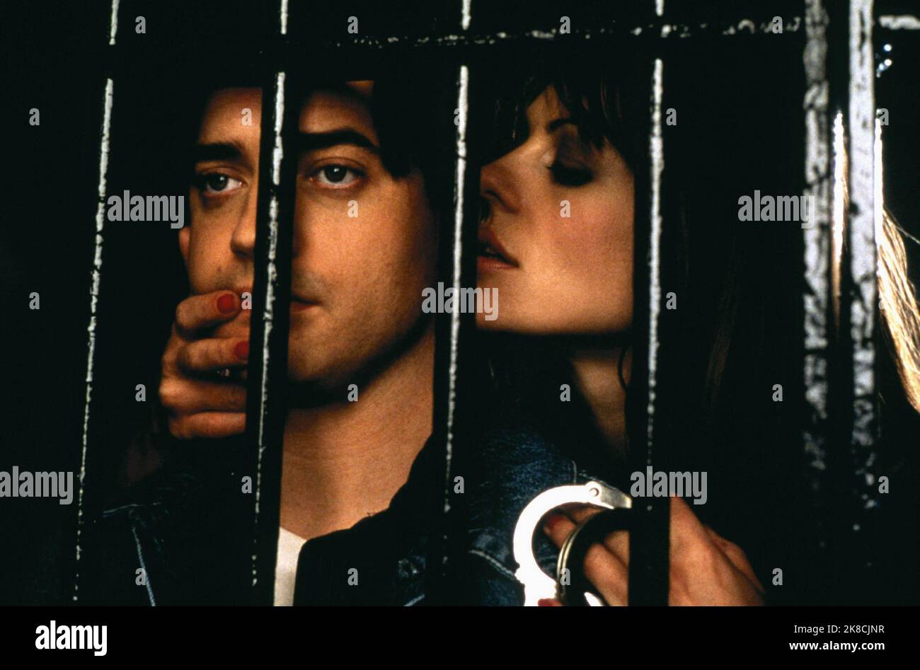 Elizabeth hurley brendan fraser bedazzled Banque de photographies et d ...
