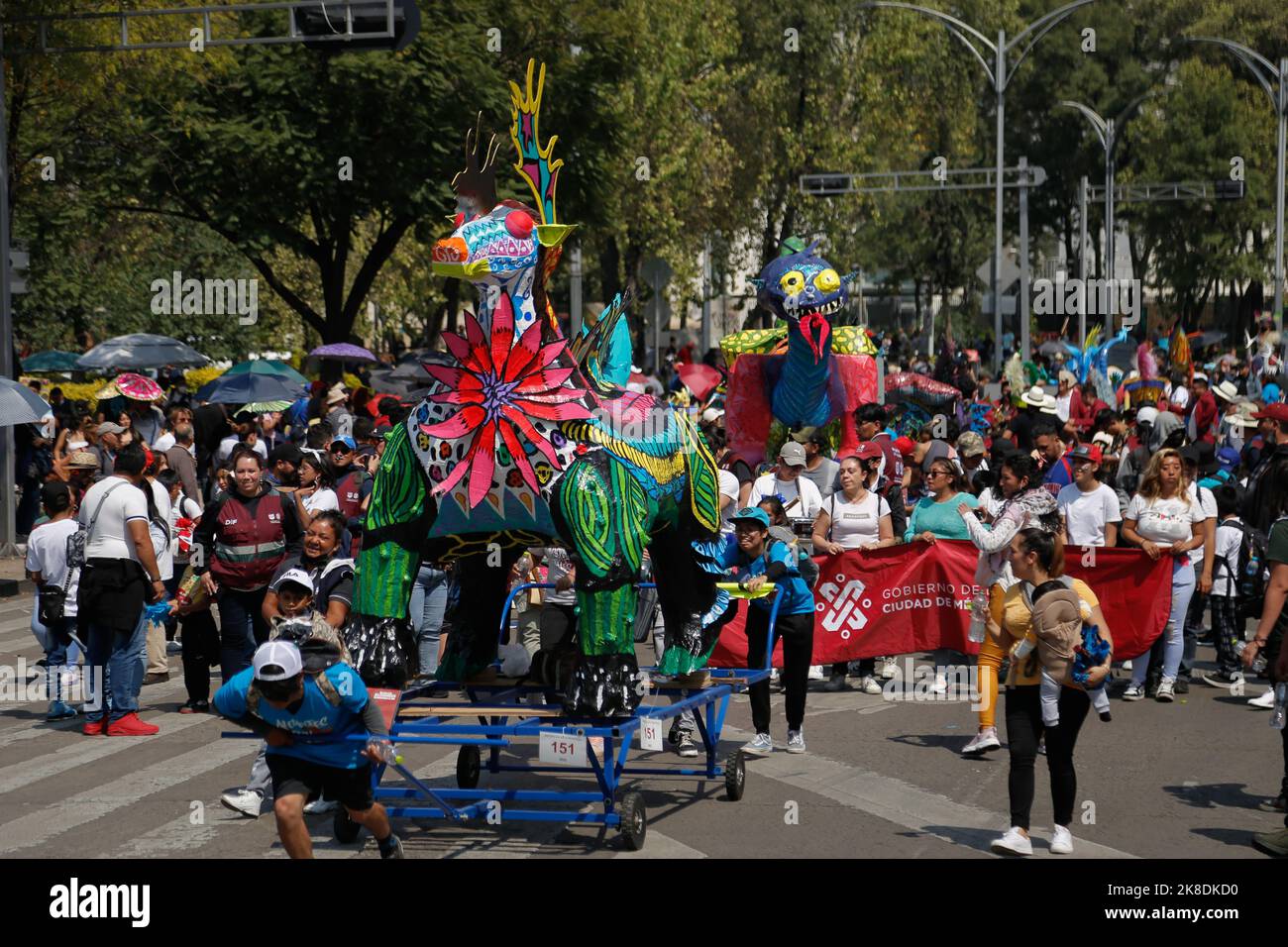 Alebrijes monumentaux Banque de photographies et d’images à haute ...