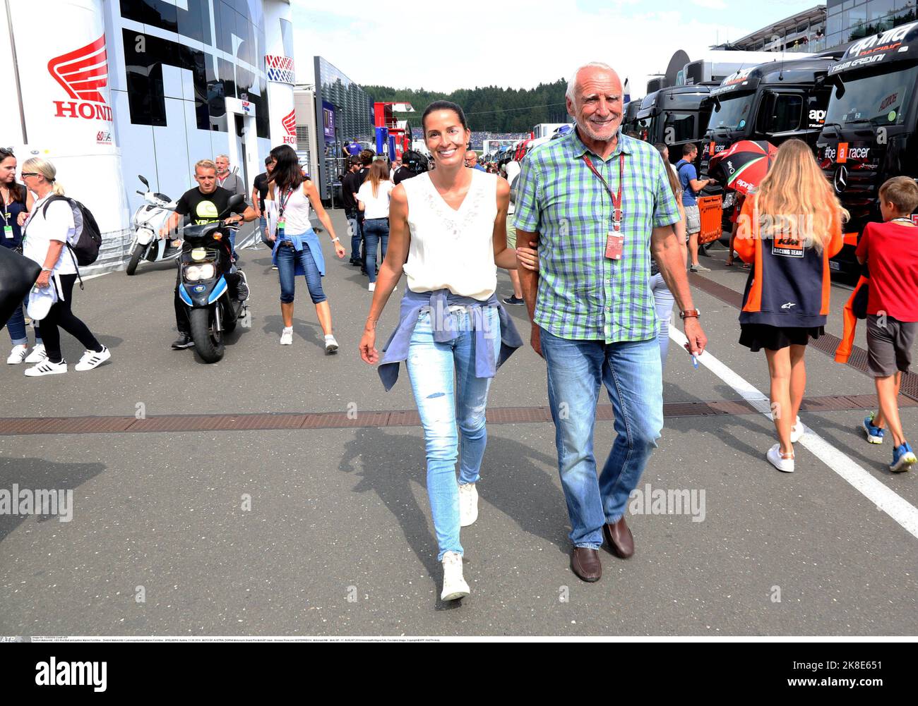 Pdg de red bull et partenaire marion feichtner Banque de photographies ...