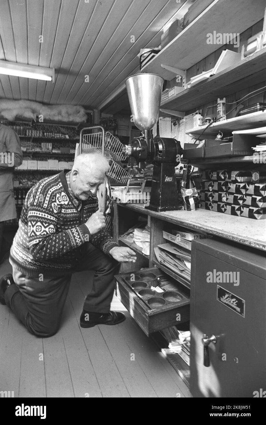 Skåbu dans Gudbrandsdalen 19720401. Les anciennes arches de kram ...