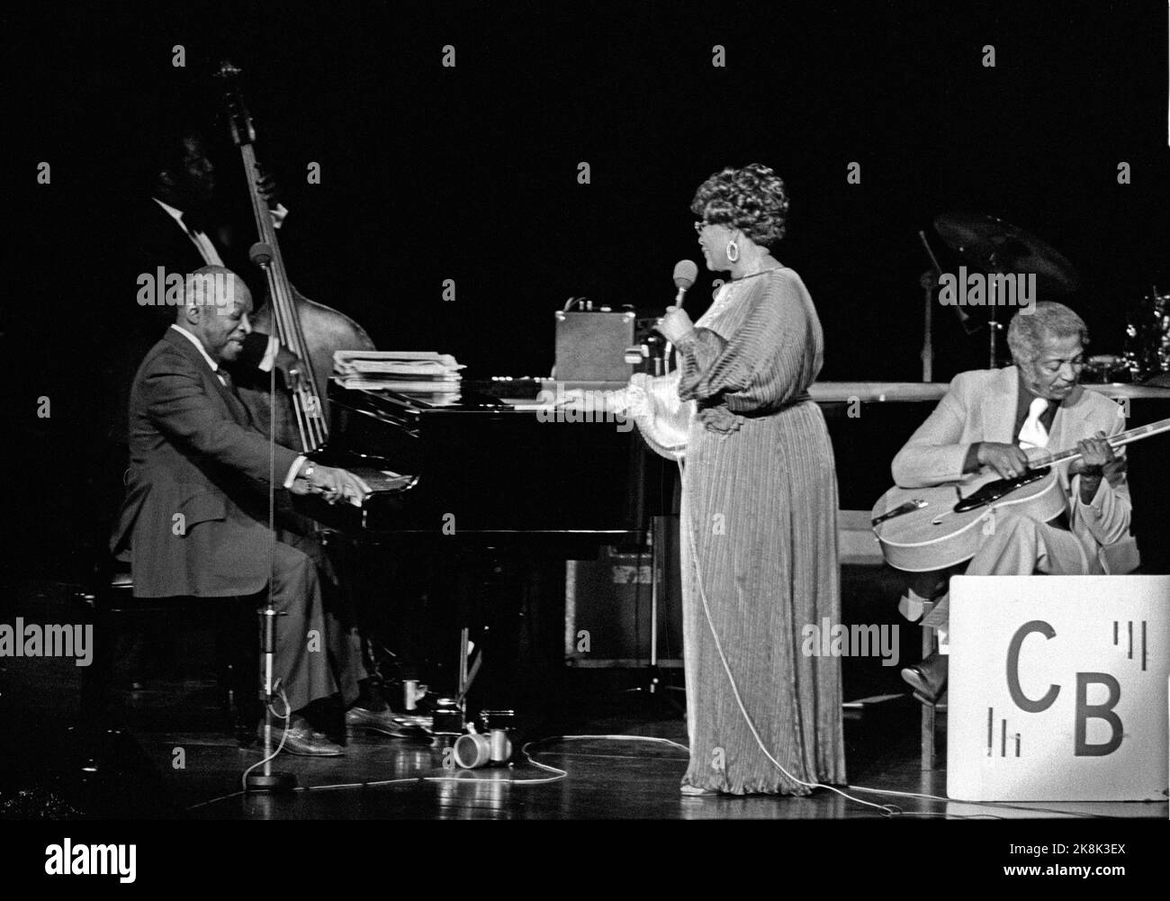 Ella fitzgerald count basie Banque de photographies et d’images à haute résolution - Alamy