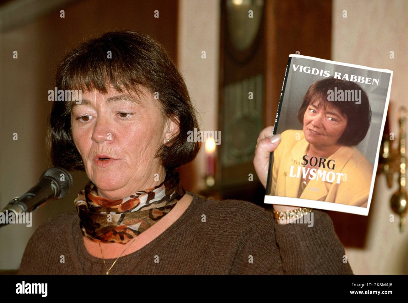 Berit roald scanfoto ntb seul livres portrait Banque de photographies ...