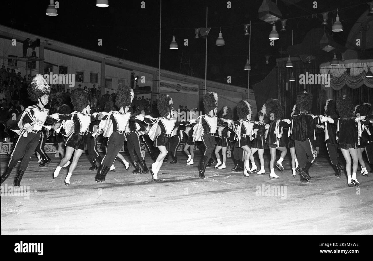 Oslo 19530821 Art Runner Sonja Henie à Oslo avec son grand spectacle de ...