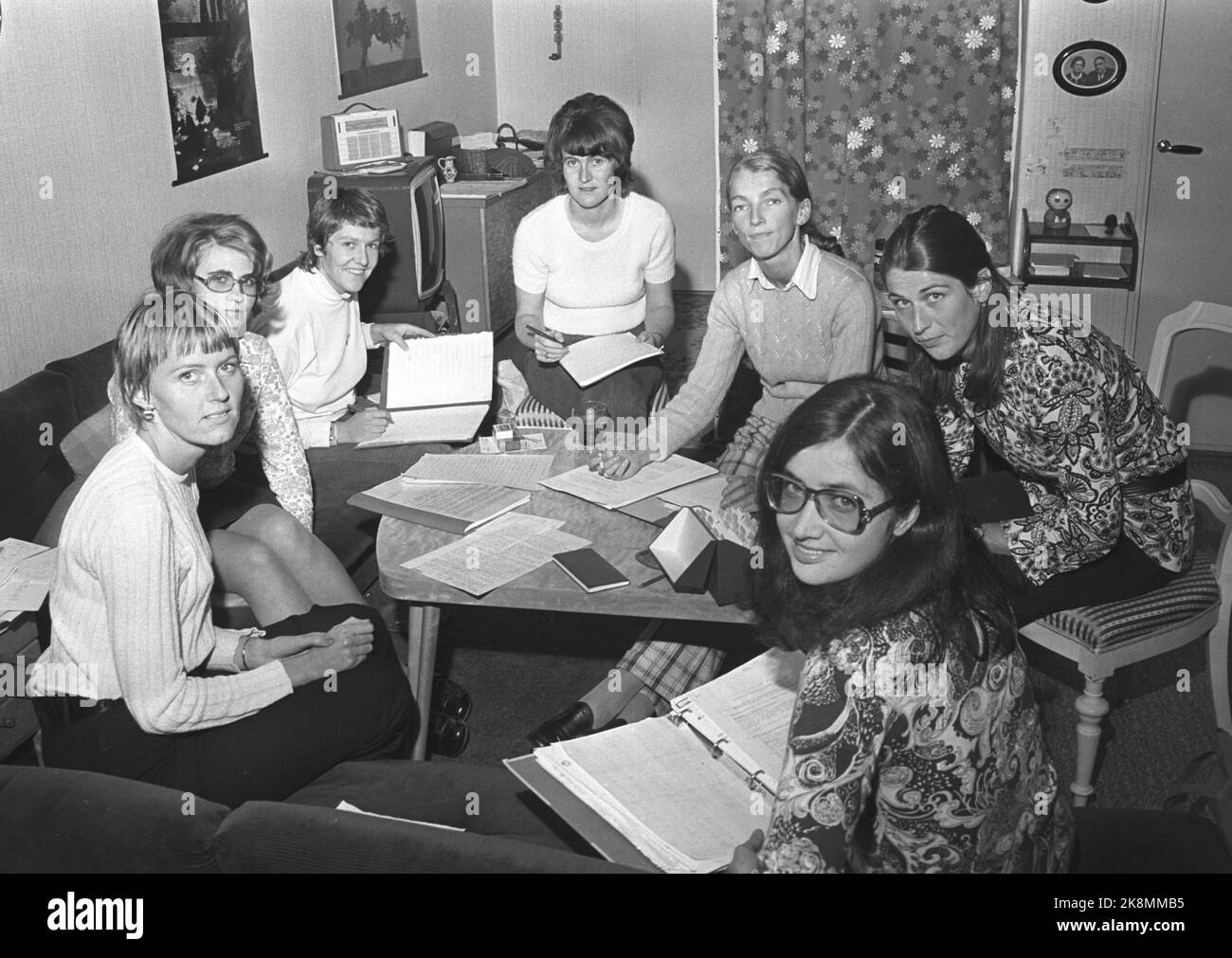 Eva heyerdahl e anne marie groygaard Banque de photographies et d ...
