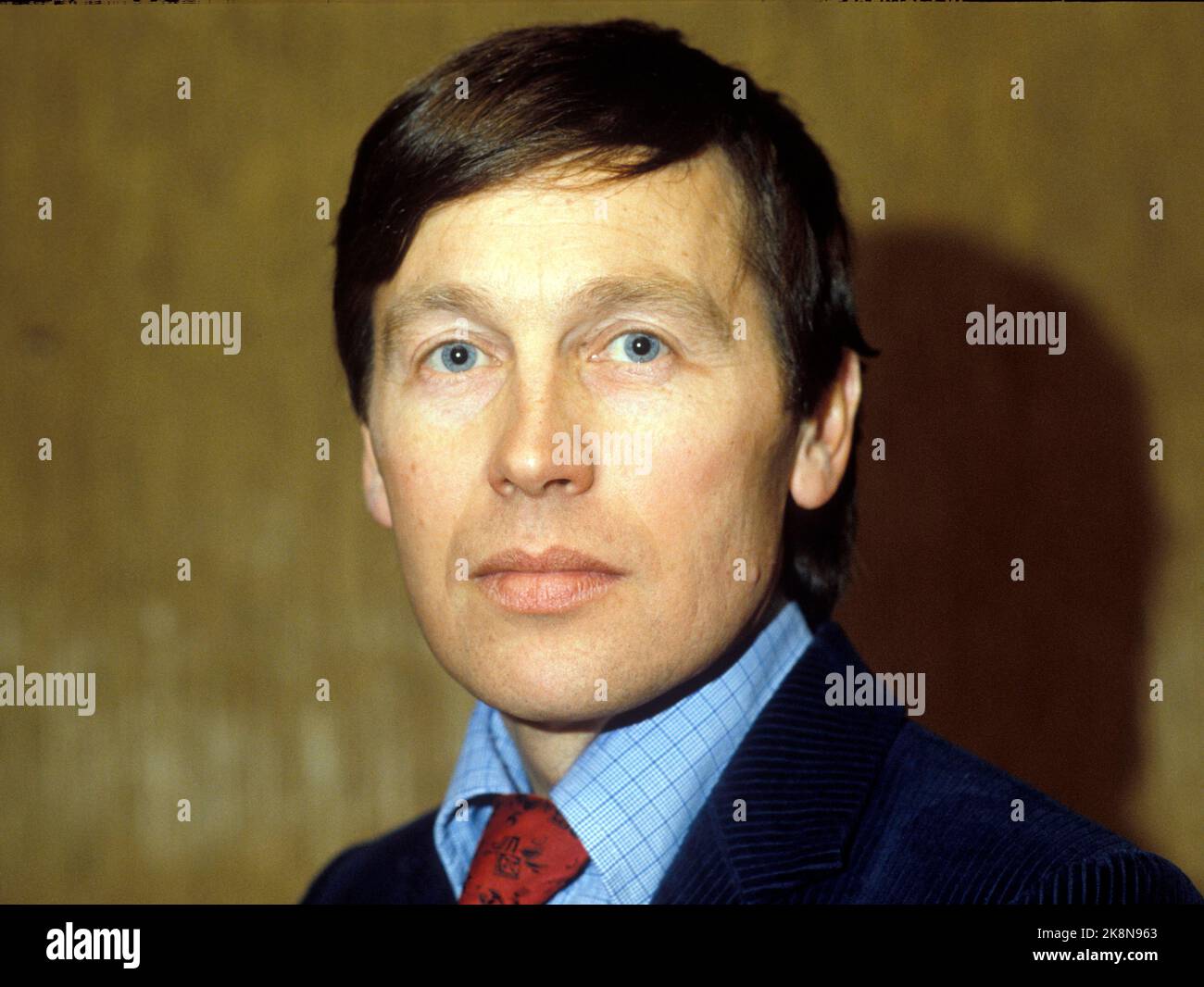 Oslo 1984 cand oecon et et dr philos erling eide Banque de ...