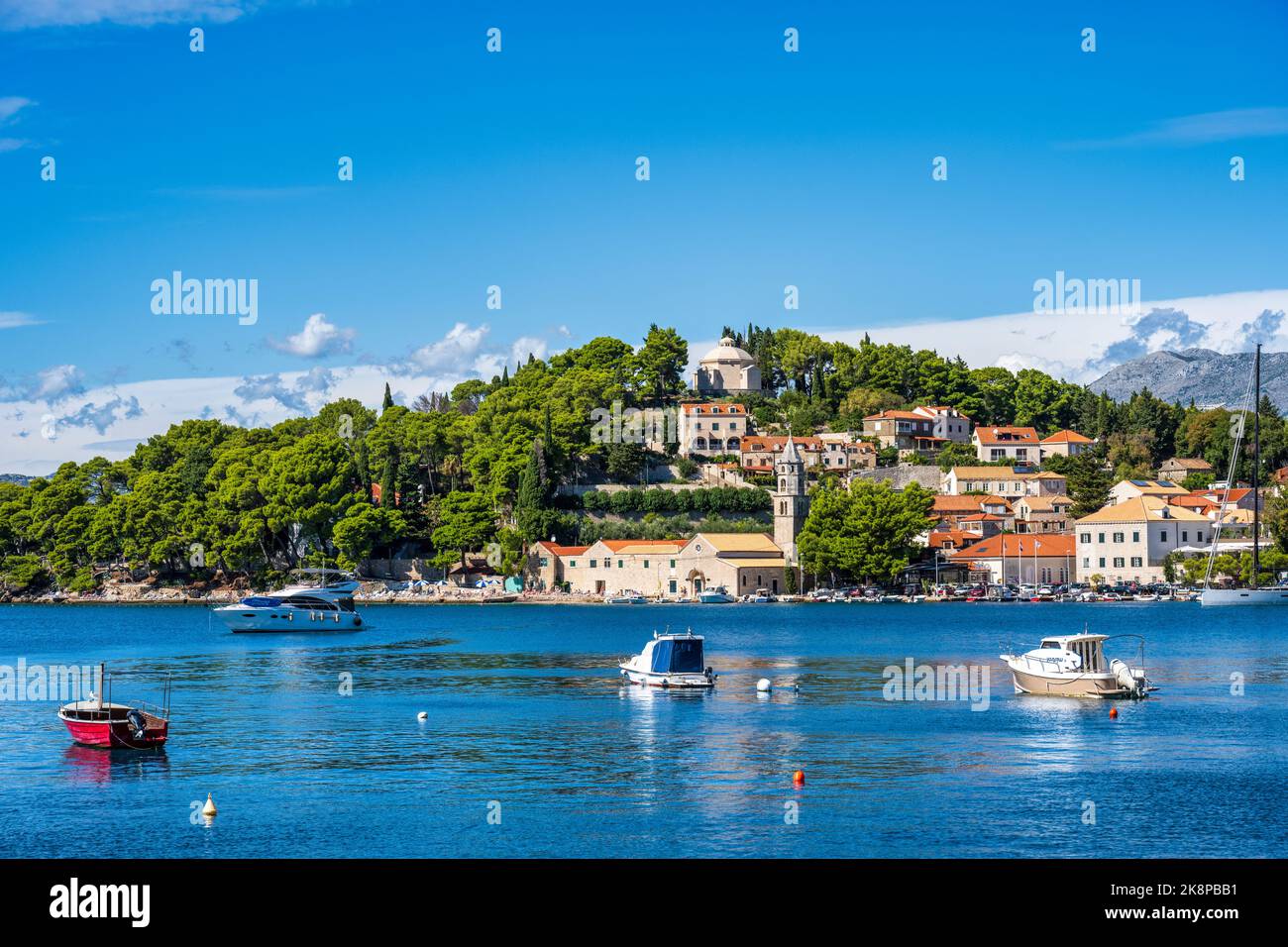 Crkva gospa od snijega cavtat Banque de photographies et d’images à ...