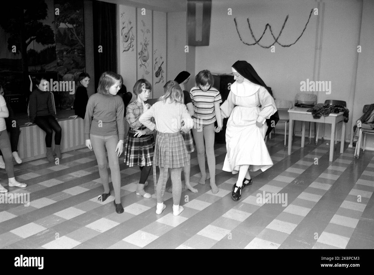 Posiciones de ballet Banque de photographies et d’images à haute ...
