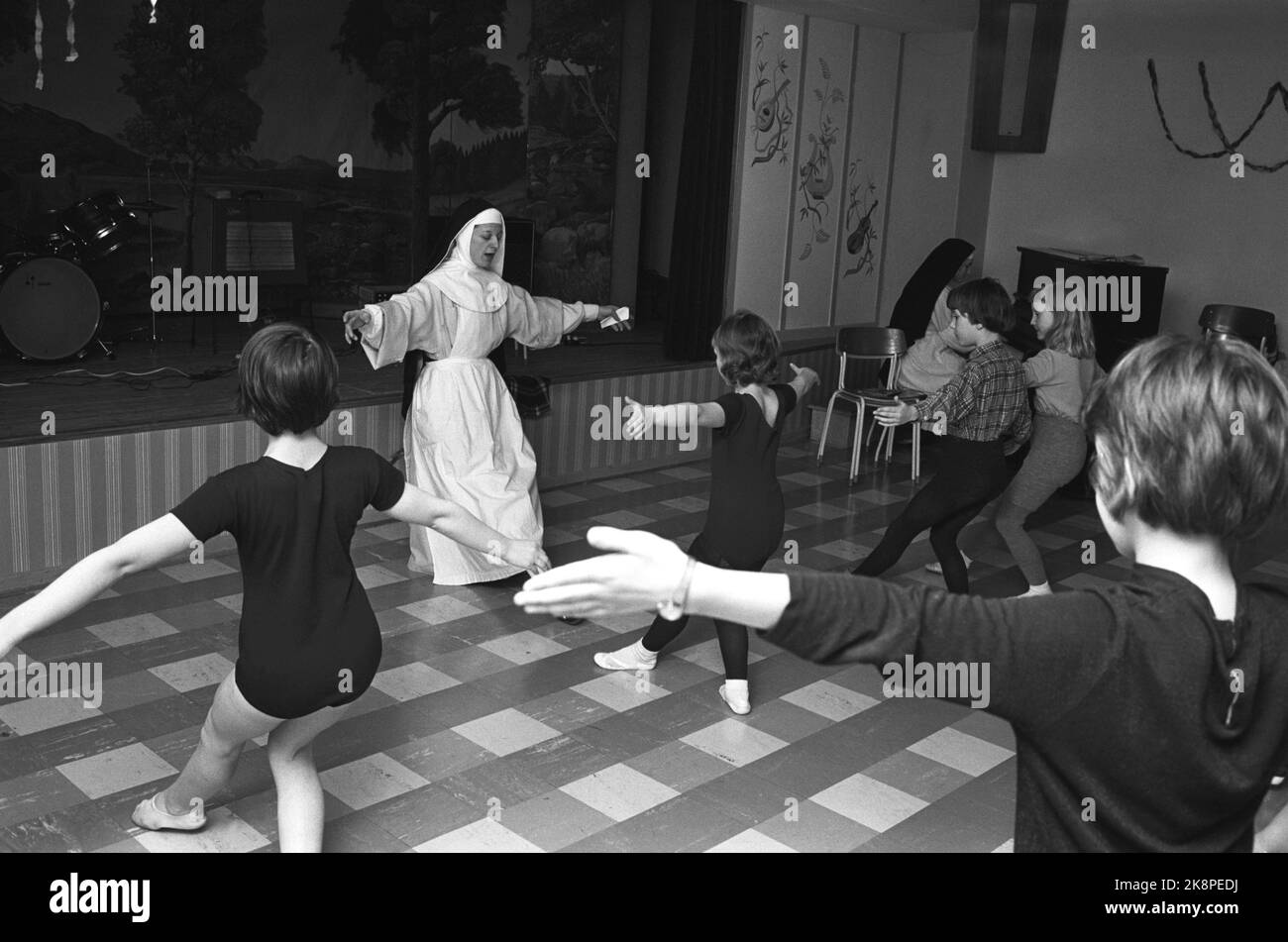 Posiciones de ballet Banque de photographies et d’images à haute ...